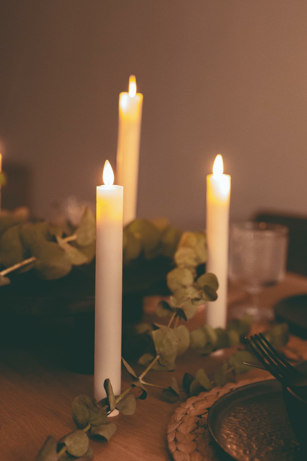 Led dinerkaarsen - 2x st - wit - 23 cm - bewegende vlam - warm wit ...